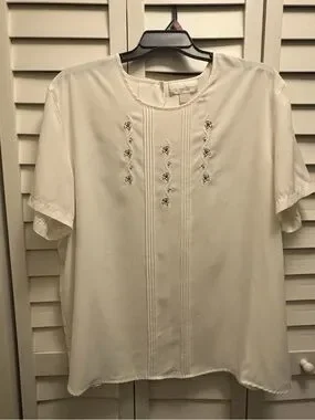 Maggie Barnes | Tops | Vintage Maggie Barnes Blouse 24w White Floral ...
